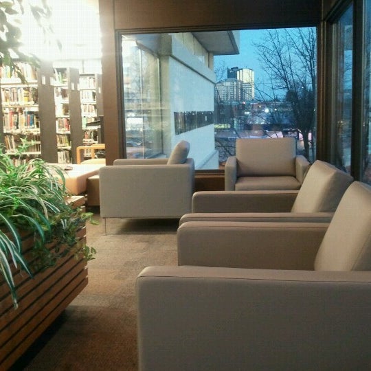 Waterloo Public Library - Main Library - 3 tips from 252 visitors