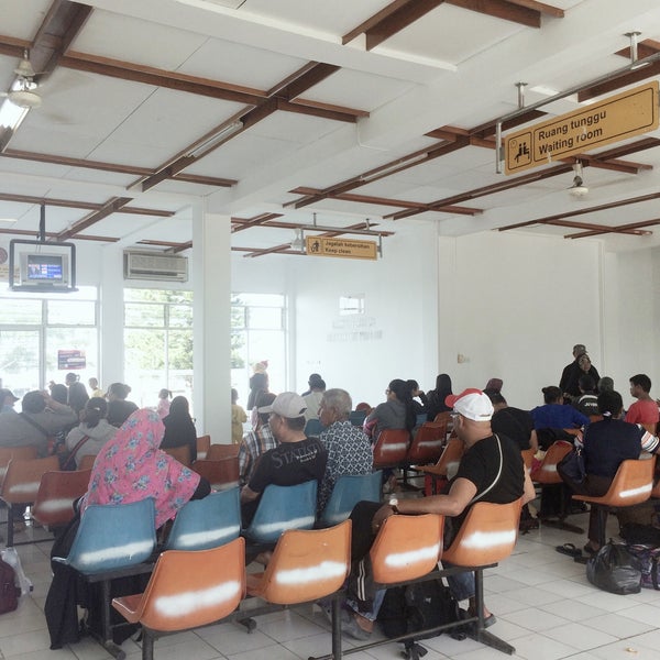 Pelabuhan Pantoloan - Harbor or Marina