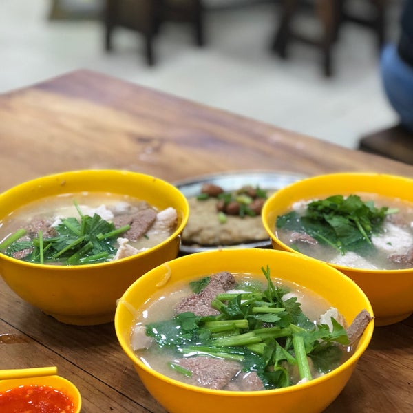 Photos at 正正文記豬雜湯 Authentic Mun Chee Kee KING of Pig's Organ Soup