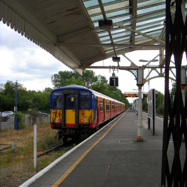 Hampton Railway Station (HMP) - 12 tips