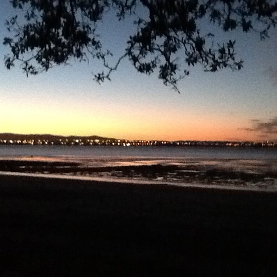 Pt Chevalier Beach - Beach in Point Chevalier