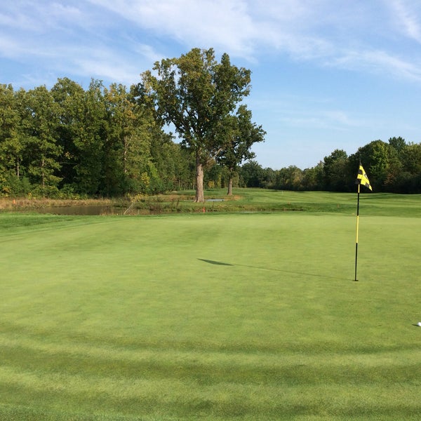 Pheasant Run Golf Club - 1 tip from 230 visitors