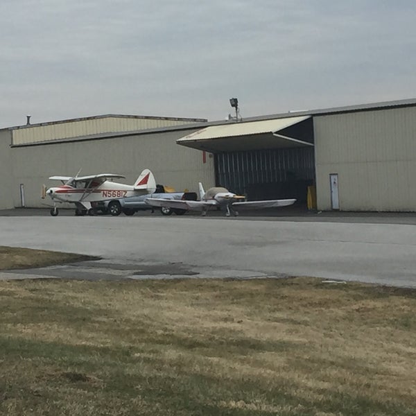 Orange County Airport (KMGJ) - Montgomery, NY