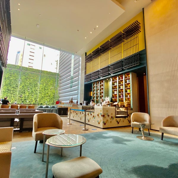 The Lantern - Café in Khlong San