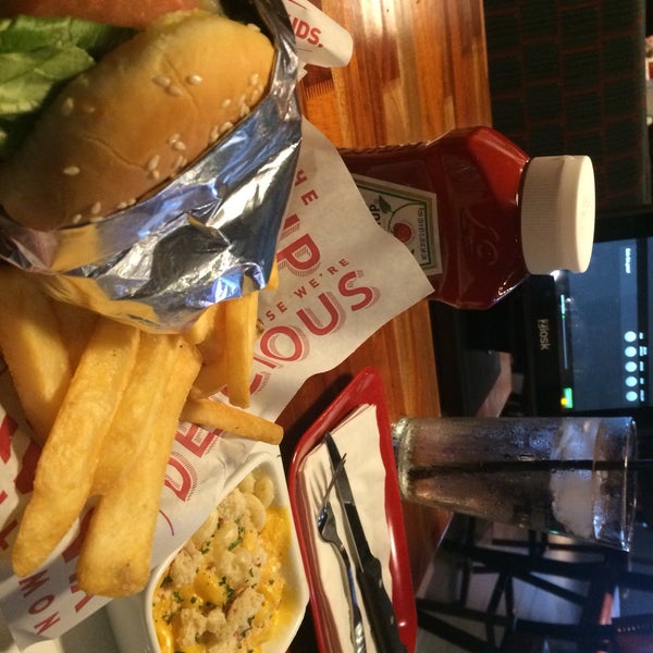 Red Robin Clucks And Fries