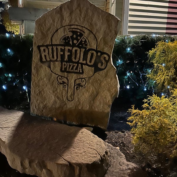 Ruffolo's Pizza - Pizzeria in Pleasant Prairie