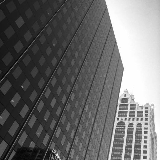 Photos at Chase Tower - Office in Milwaukee