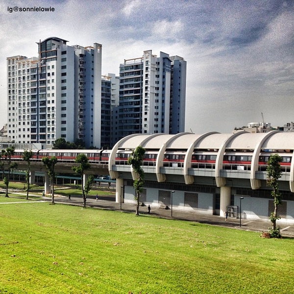 Photos at Aljunied MRT Station (EW9) - Central Region - 81 Lorong 25 ...
