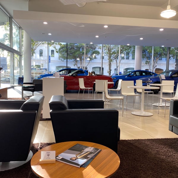 BMW Melbourne - Car Dealership in Southbank