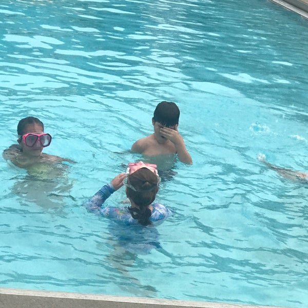 Franklin Family Aquatic Center - Swimming Pool in Franklin