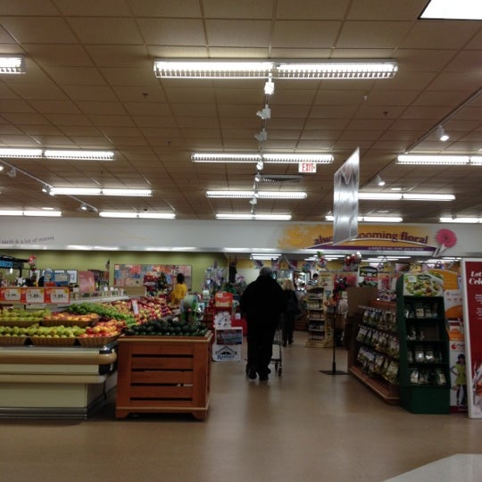 Super Stop & Shop - 2425 Palmer Ave