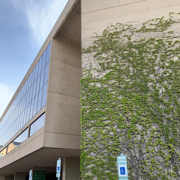 Paul Laurence Dunbar Library - 32 tips