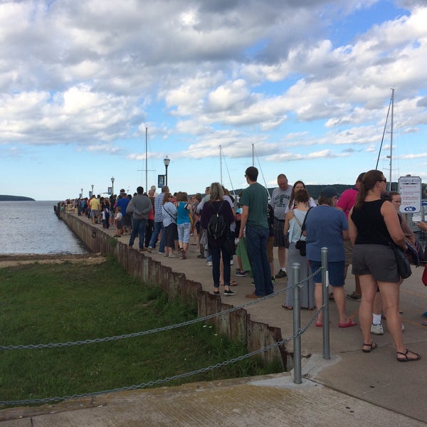 Munising Public Dock - 182 visitors