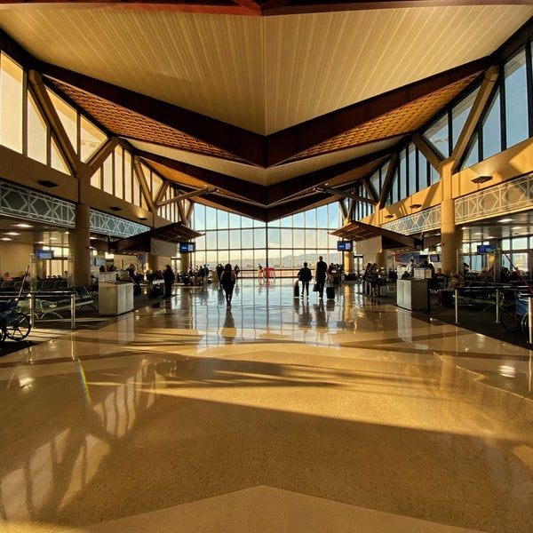 Gate D2 - Sky Harbor - 1 tip from 1183 visitors