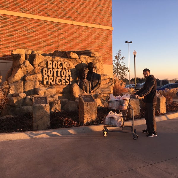 Crest Foods - Grocery Store