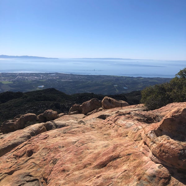 Lizard's Mouth Rock - Rock Climbing Spot in Goleta