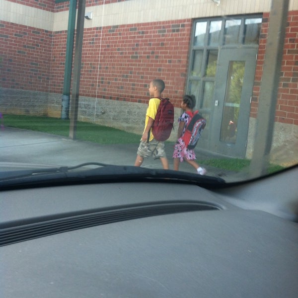 Vena stuart elementary school - 2 tips from 19 visitors