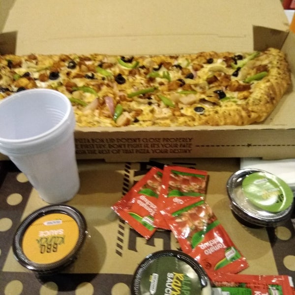 Dolmen Mall Food Court - Dolmen Mall, Hyderi