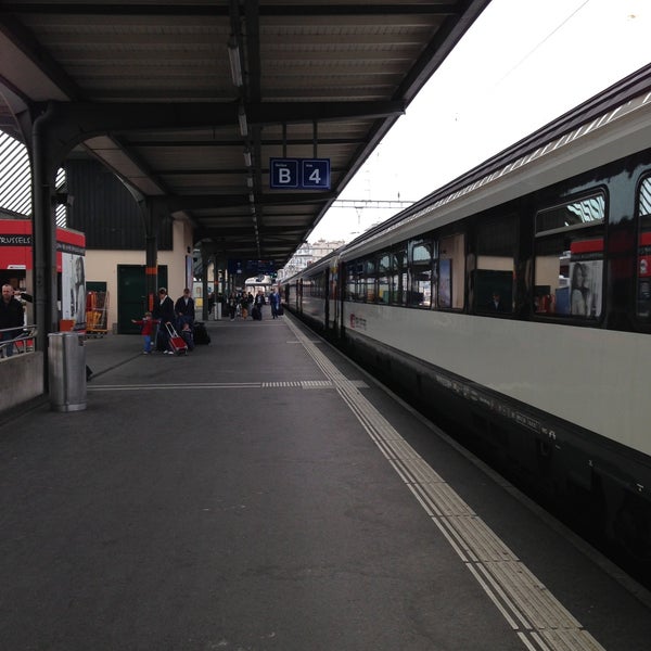 Gare de Genève Cornavin - Cornavin - Place de Cornavin 7