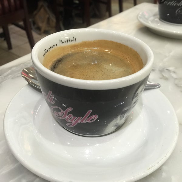 Limnos Bakery - Bakery in El Cabo