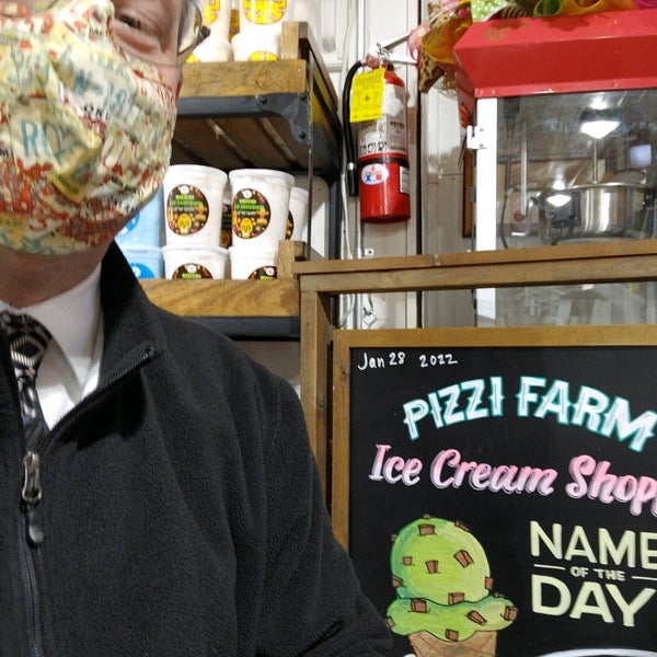 Pizzi Farm Market, Deli & Ice Cream - 30 tips