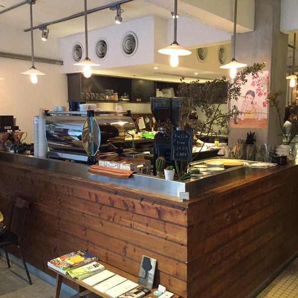 Fujin Tree 353 Cafe by Simple Kaffa - Café in Taipei