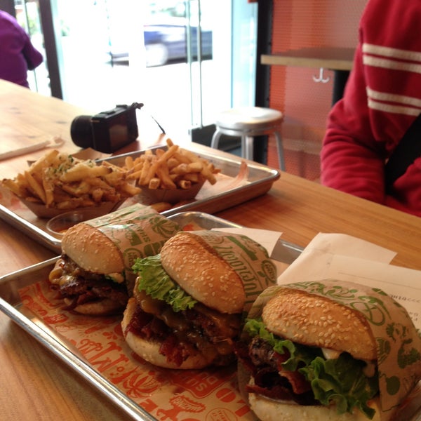 Super Duper Burgers - Burger Joint in SoMa