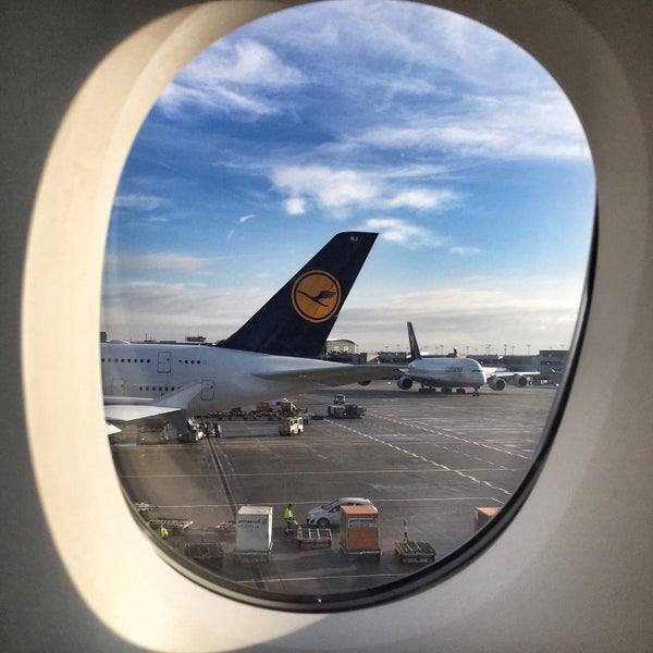 Photos at Lufthansa Flight LH 462 - Plane in Flughafen