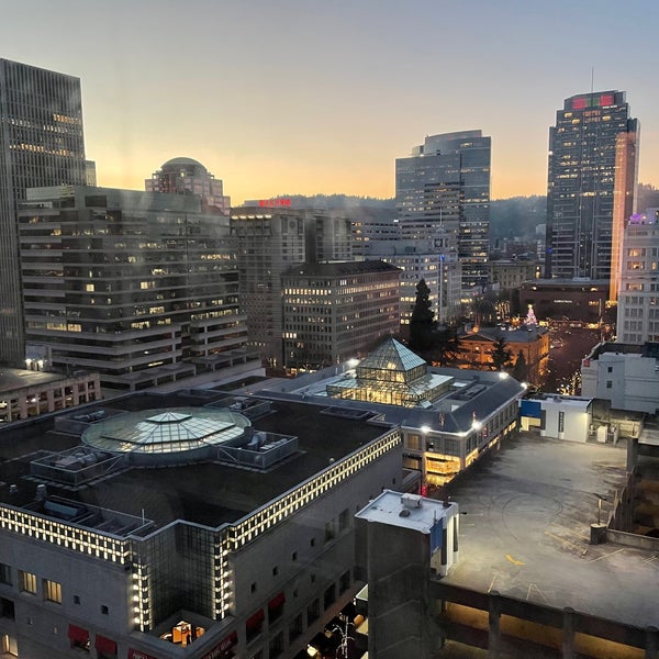 The Moda Tower - Downtown Portland - 1 tip