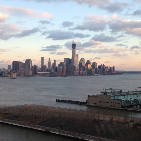 W Hoboken - 225 River St