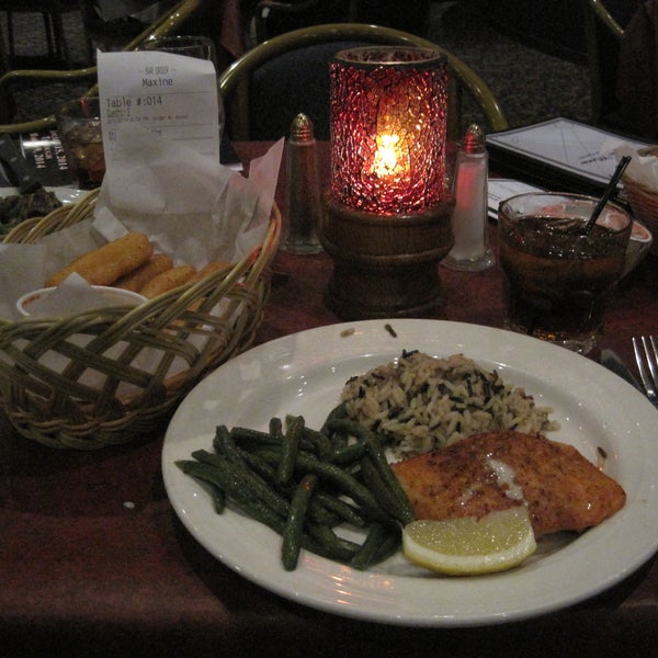 Riverside Dinner Theater - Theater