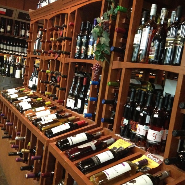 Super Selectos - Supermarket in Santa Tecla