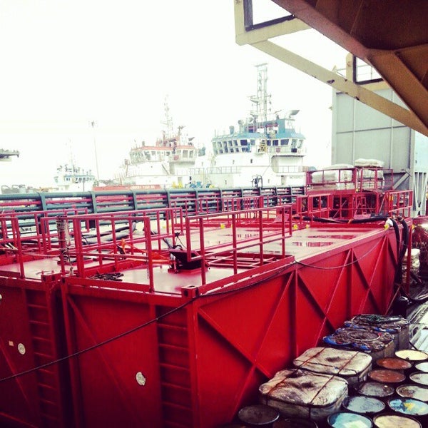 Toisa Wave Frac Vessel, Kemaman Supply Base - Kemaman, Terengganu Darul ...