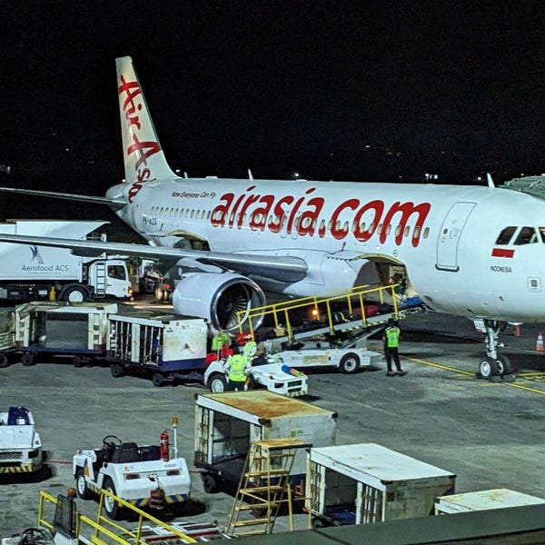 Indonesia AirAsia Flight QZ555 (KUL-DPS) - 3 visitors