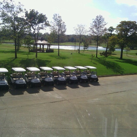 Oak Tree Country Club - Golf Course in Edmond