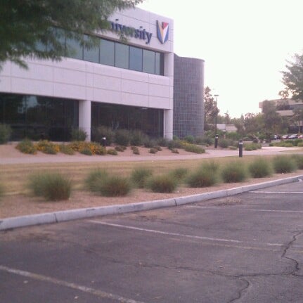 DeVry University Phoenix Campus - University in North Mountain