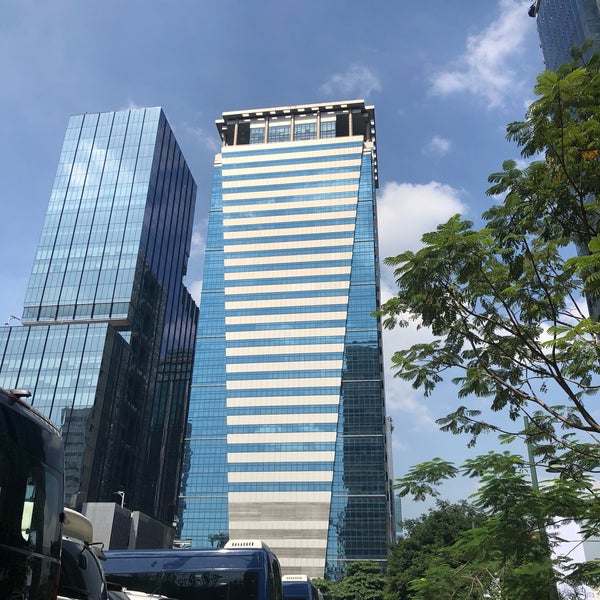 Ecotower - Office Building in Fort Bonifacio