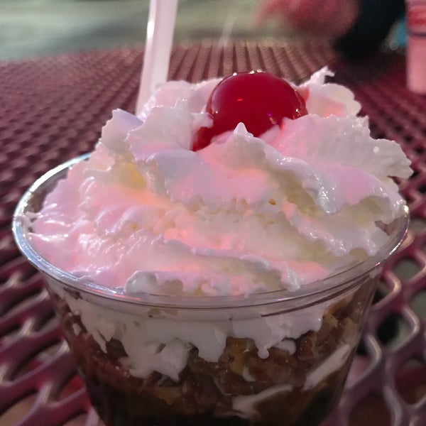 Tom's Drive-In - Burger Joint in Appleton