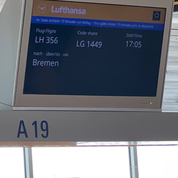 Gate A19 - Flughafen - 7 tips from 1229 visitors