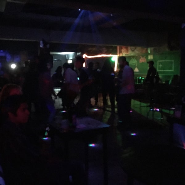 Rubik's 80's Bar - Bar in Tijuana