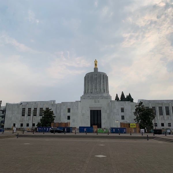 Oregon State Capitol Building - Salem, OR