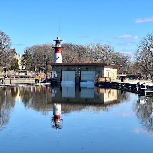 Tenney Park Lighthouse - Lighthouse in Madison