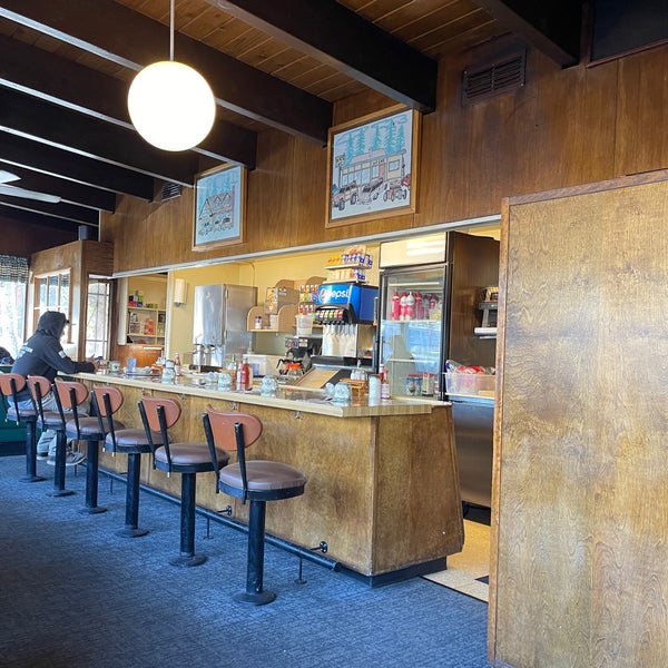 Bert's Cafe - Diner