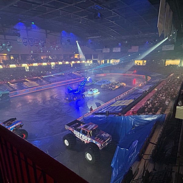 Photos at Tyson Event Center/Gateway Arena - Downtown Sioux City - 401 ...