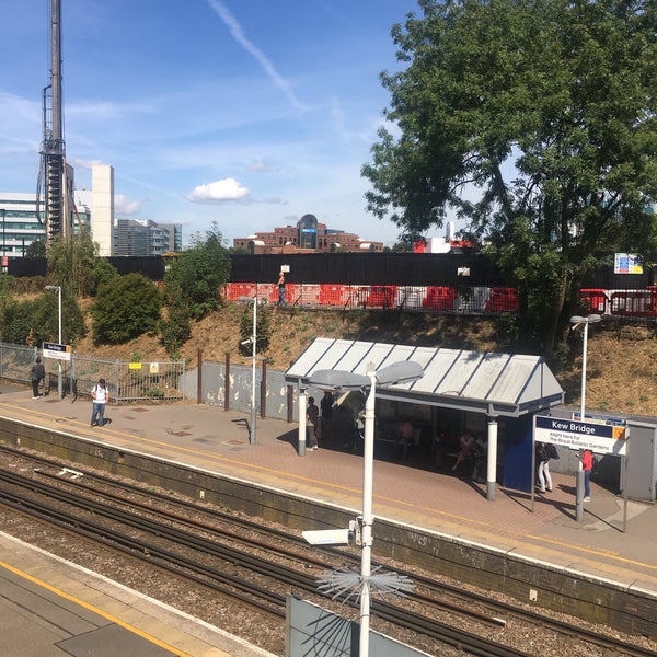 Kew Bridge Railway Station (KWB) - Rail Station