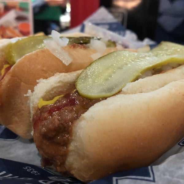 The Corner Bar - American Restaurant