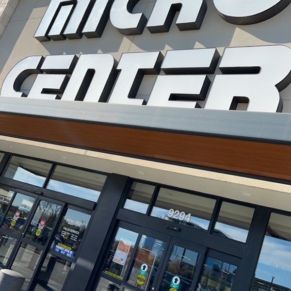 Micro Center - Overland Park, KS