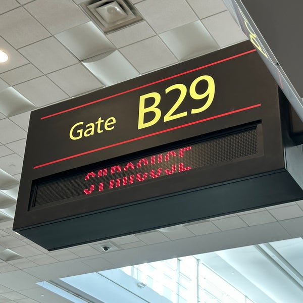 Gate B29 - Denver International Airport - 3 tips