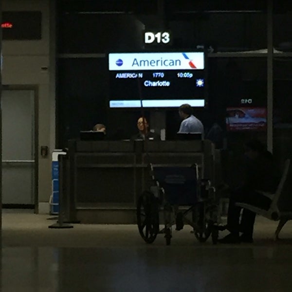 RDU - Gate D13 - Airport Gate in RDU Airport
