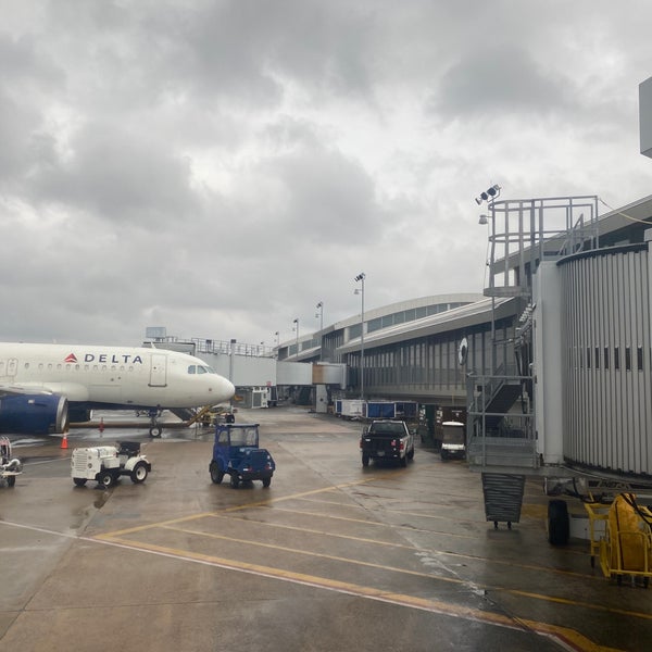 Photos at RDU - Gate D15 - 1 tip